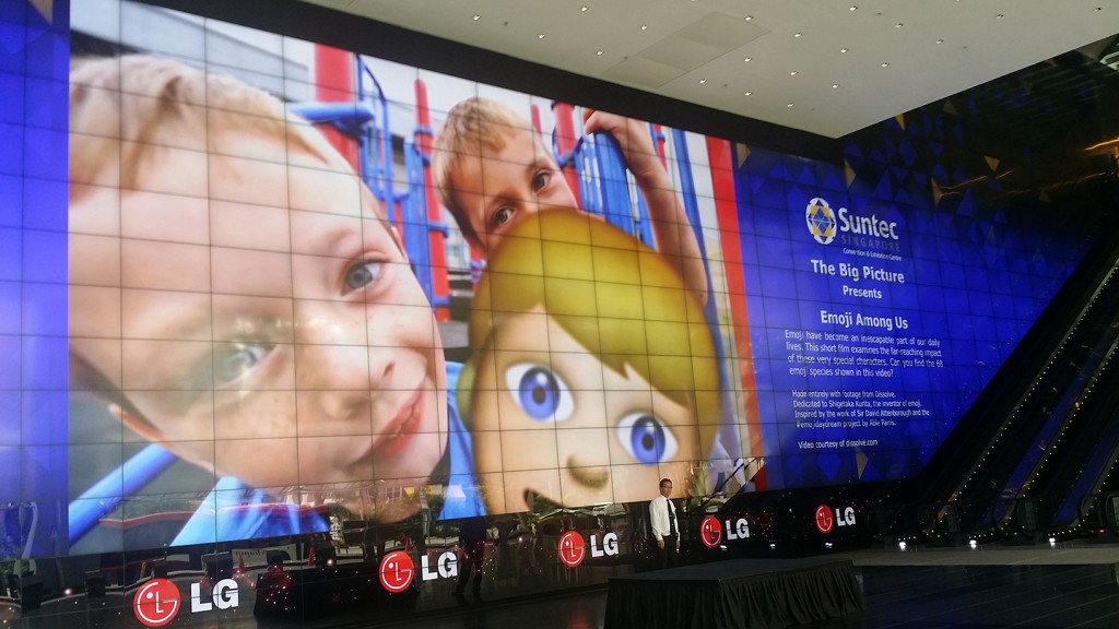 The world’s largest emoji — on the world’s largest video wall